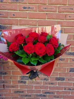 Red Naomi Rose Handtied – buy online or call 01689 851666